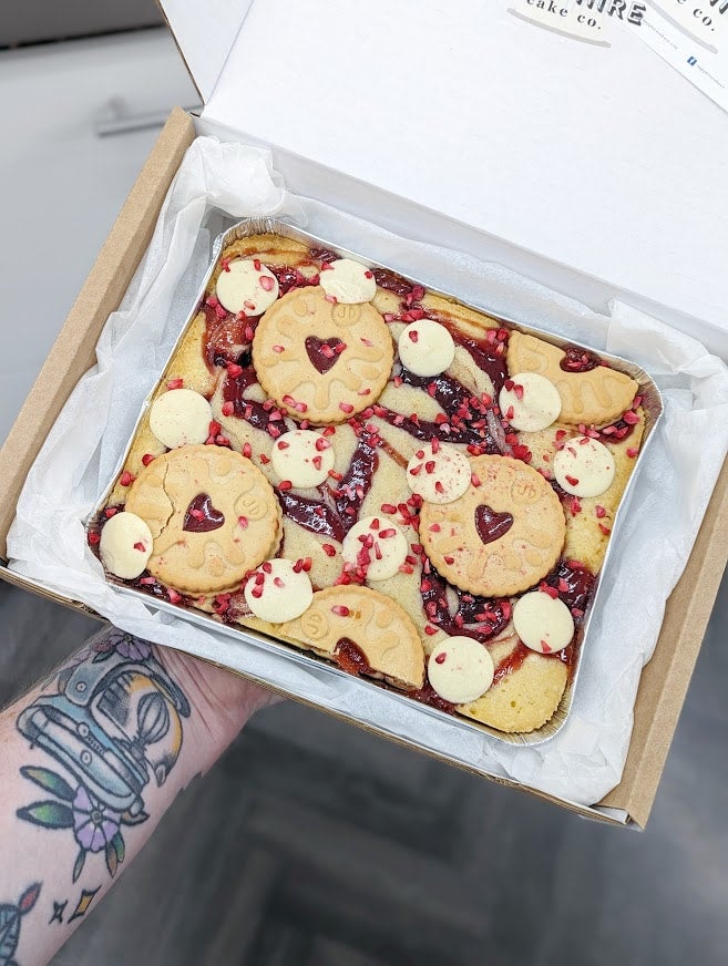 Postal Blondies | Sapphire Cake Co.